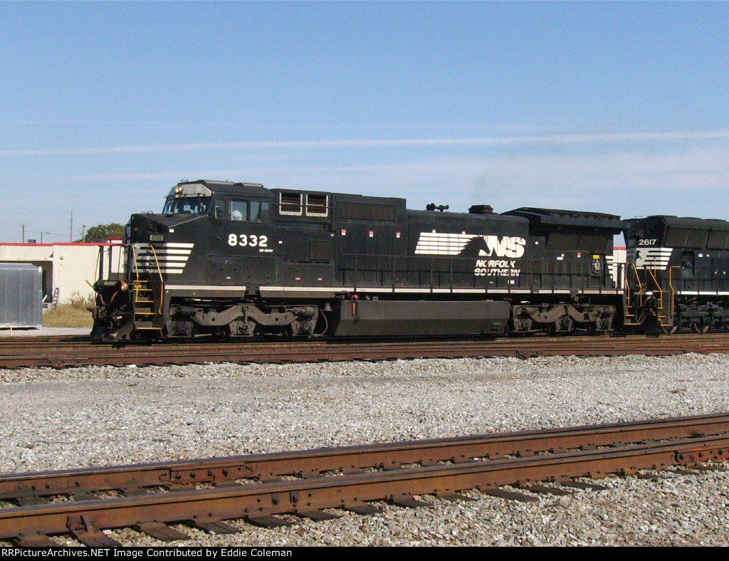 NS 8332 (C40-8W / ex-CR)